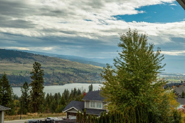 4 BED, 3 BATH WALK OUT RANCHER HOME WITH STUNNING LAKE VIEWS in Kelowna ...