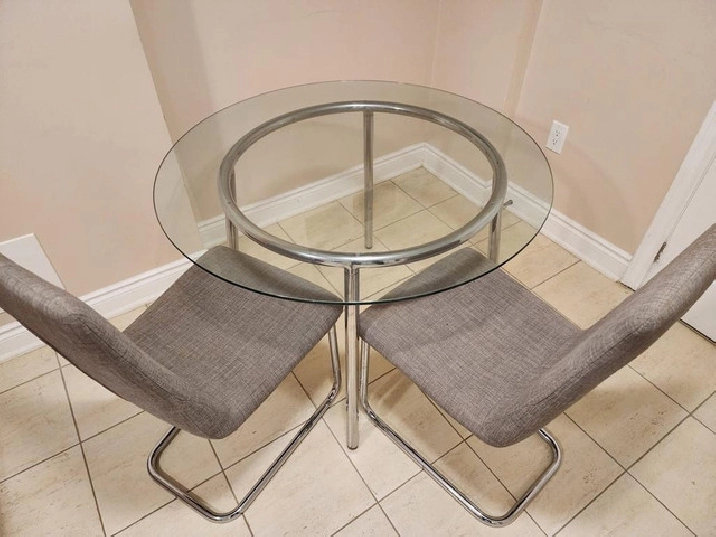 Dufferin, Wilson and Yorkdale Mall - Bachelor Unit in Basement in City ...