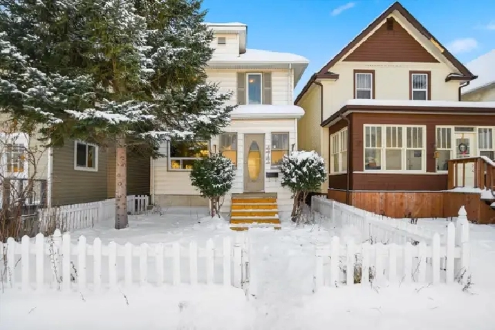 HOME FOR SALE: Prime Walkable Character Gem in Lord Roberts! in ...